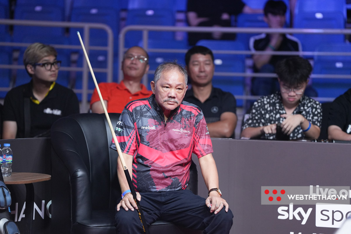 Người hâm mộ vây kín "Phù thủy billiards" Efren Reyes tại Hanoi Open